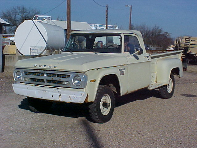 1971 Dodge Power Wagon